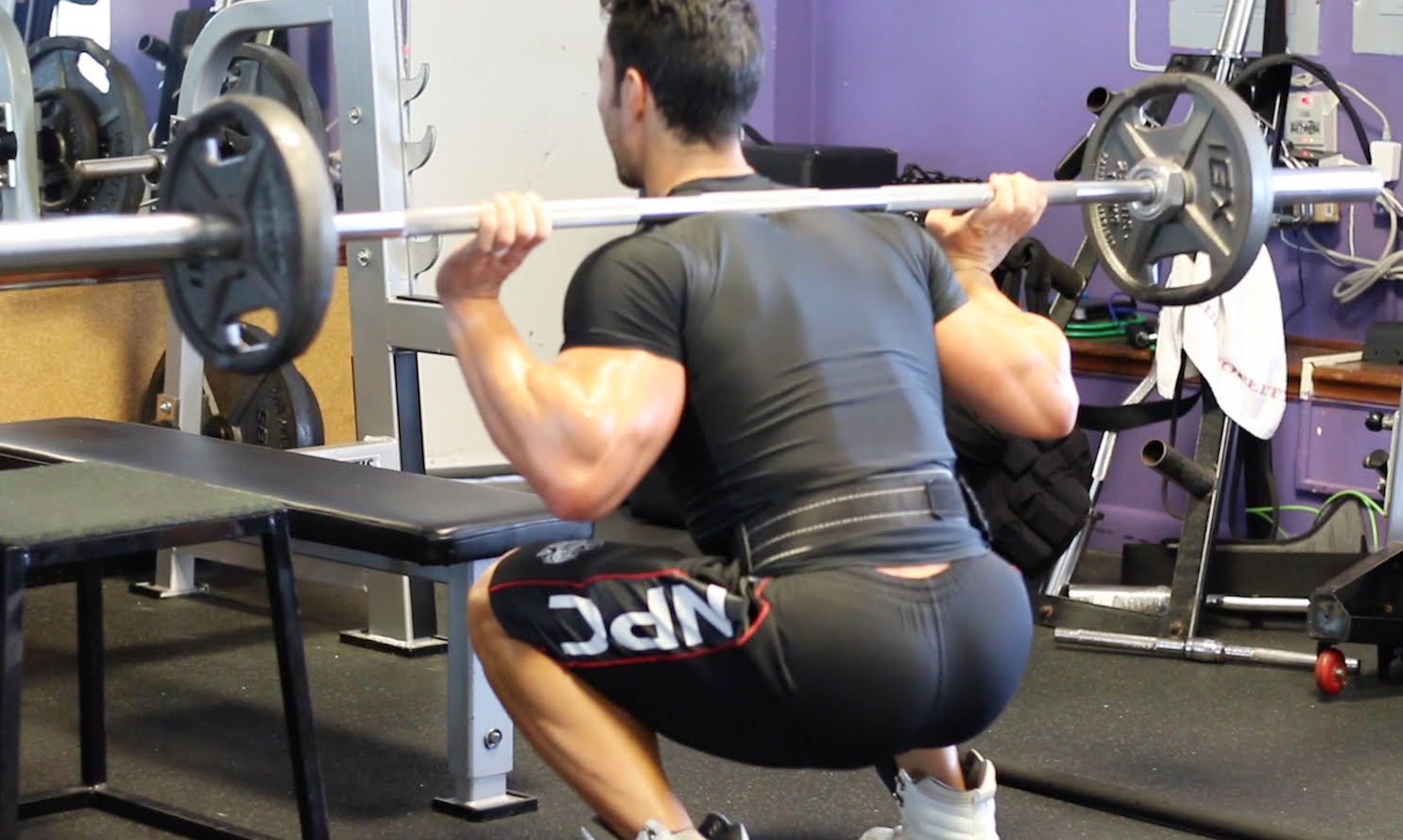 Comment faire des squats : Toutes les techniques pour le réussir