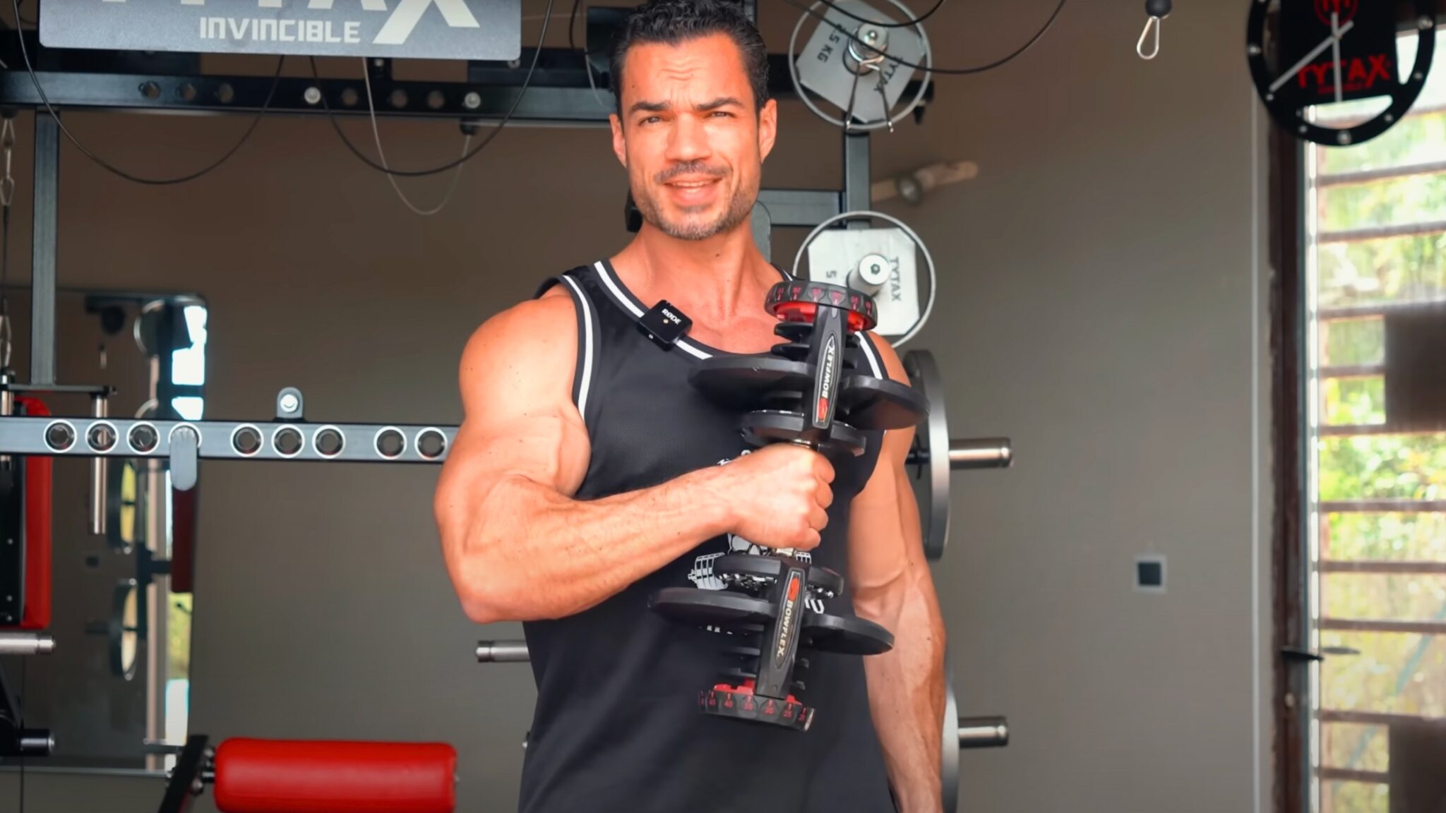 Curl marteau : technique et variantes pour des bras musclés